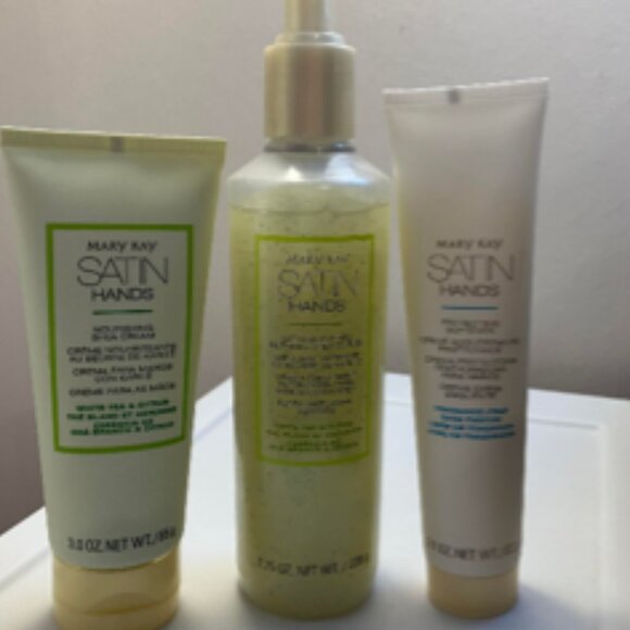 Mary Kay | Bath & Body | Mary Kay Satin Hands Set Full Size In White ...